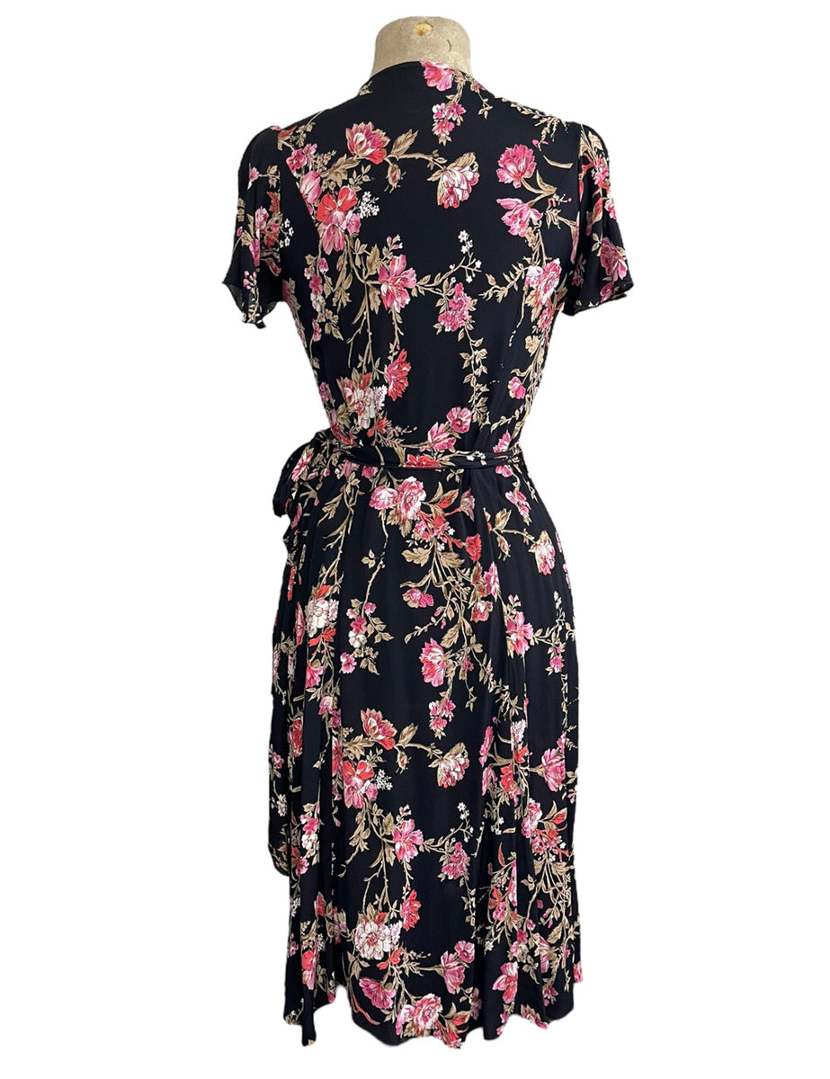 Pink & Red Vine Floral Biasa Wrap Dress – Loco Lindo