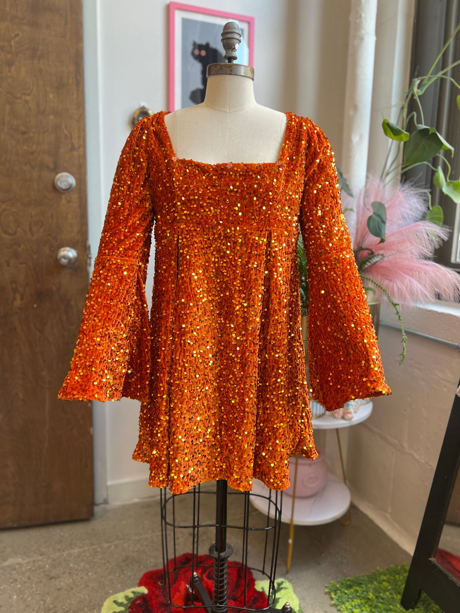Priscilla 60's Mini Dress in Pumpkin Orange Sequin Velvet – Loco Lindo