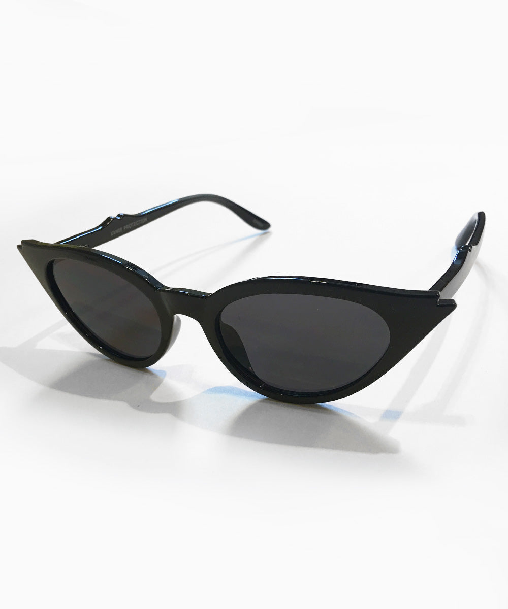 Wing Tip Classic Black Cat Eye Sunglasses – Loco Lindo